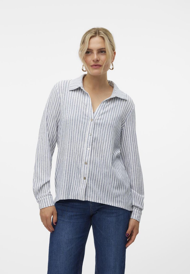 Vero Moda VMBERTA PIA SHIRT - Skjorte - snow white/china blue/hvit ...