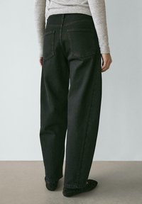 Massimo Dutti Relaxed fit jeans - mottled dark brown/black denim - Zalando