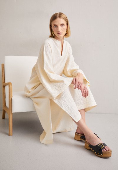 By Malene Birger KAYIA - Maxikleid - pearl (off white)/offwhite ...