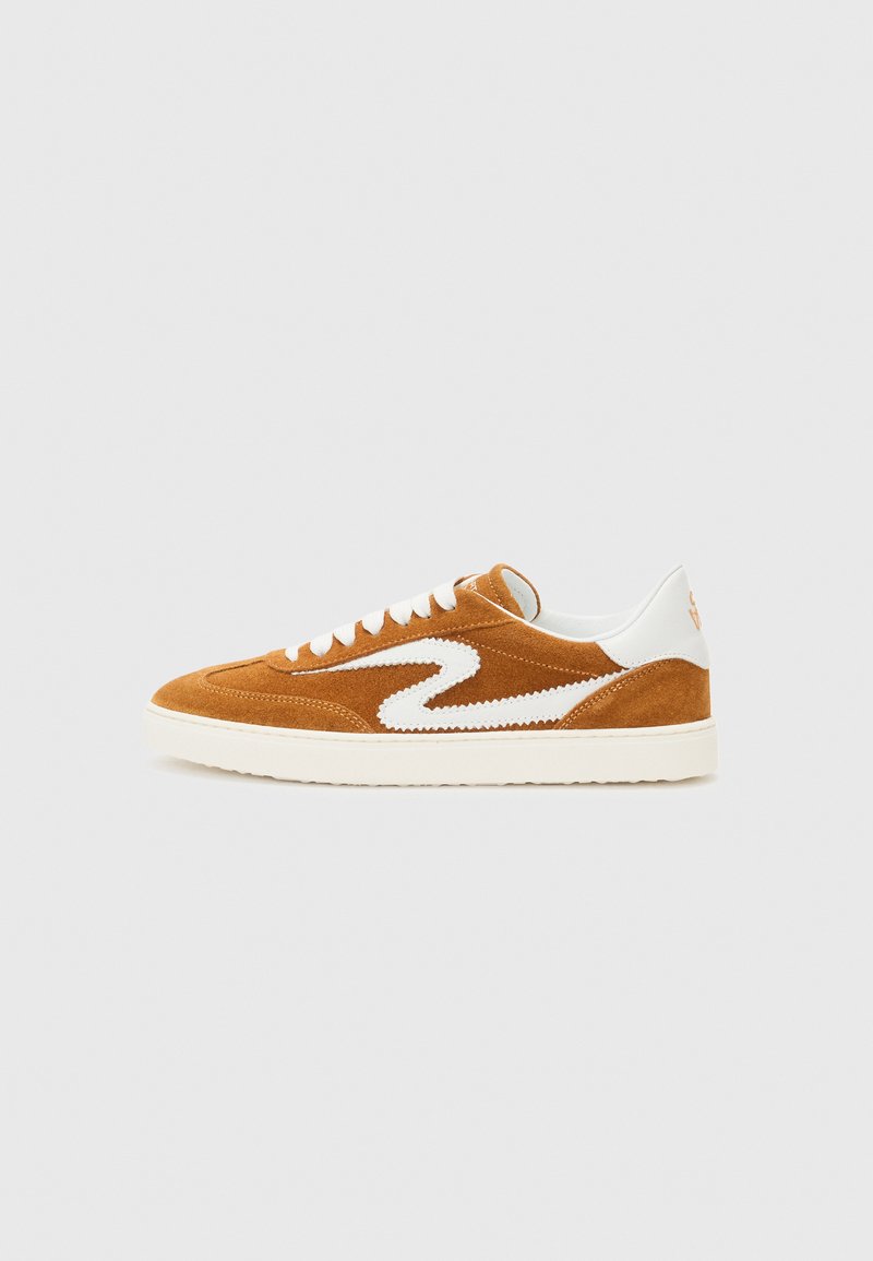Stuart Weitzman RUNAROUND - Sneaker low - hazel/white/offwhite - Zalando.at