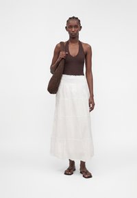 Gina Tricot HALTERNECK - Top - chocolate plum/braun - Zalando