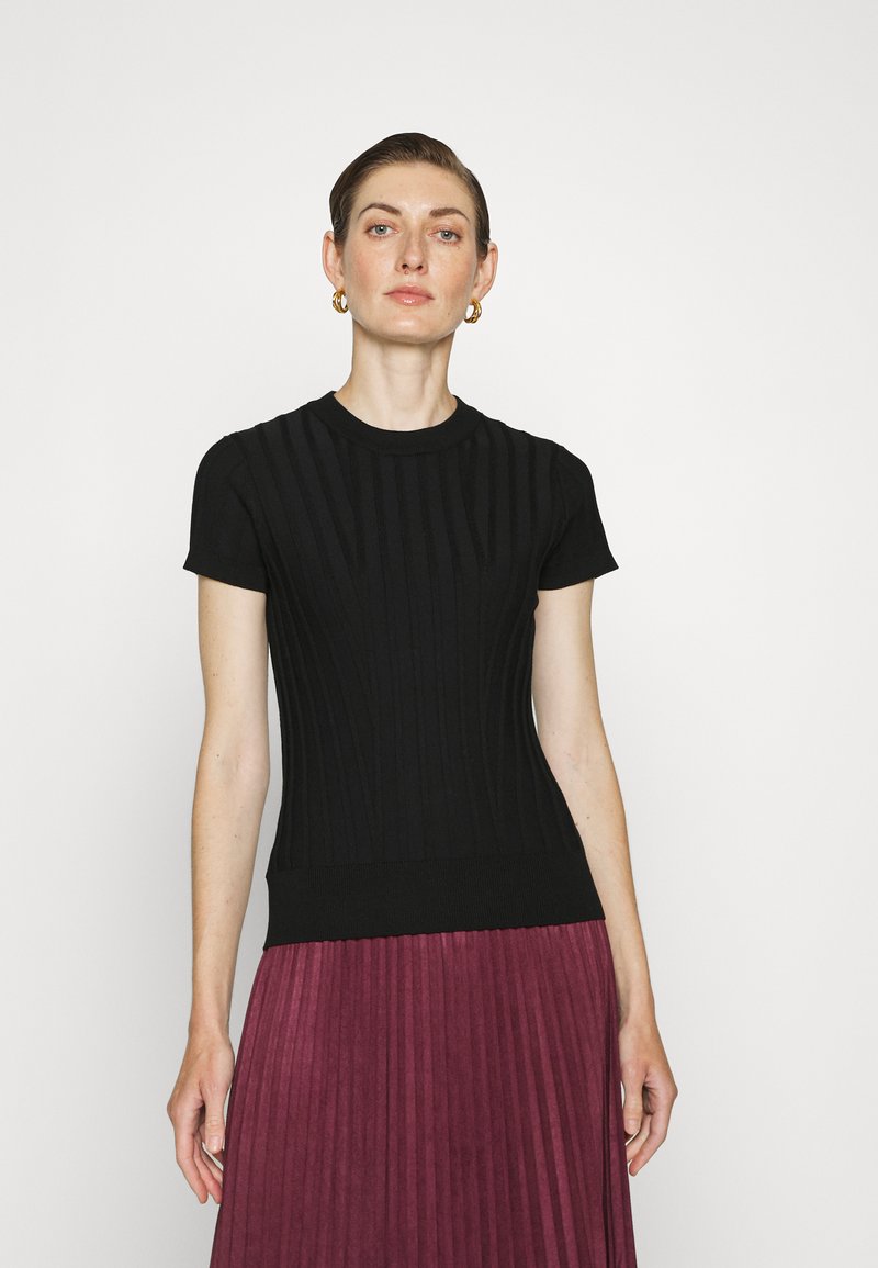 DKNY CAP WIDE TOP - Basic T-shirt - black - Zalando