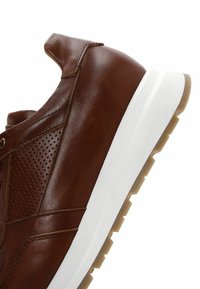 Derimod Sneakers laag - brown/bruin - Zalando.nl