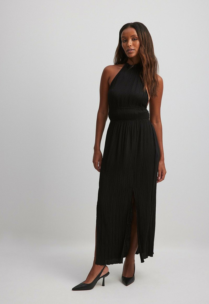 NA-KD MIT BREITEM GÜRTELMIT NECKHOLDER - Maxi dress - black - Zalando