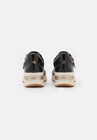 Tamaris Zapatillas - black/gold/negro - Zalando.es