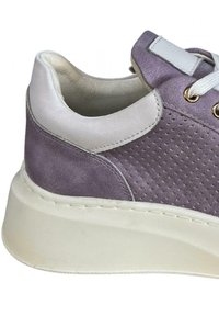 SENSE Zapatillas - gris/morado - Zalando.es