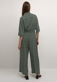 Karen by Simonsen IDA - Jumpsuit - wave stripe/grün - Zalando.ch