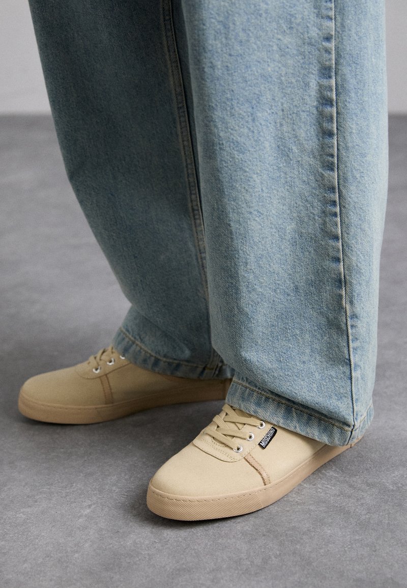 MOSCHINO MAXI LOGO - Trainers - sand/beige - Zalando.co.uk