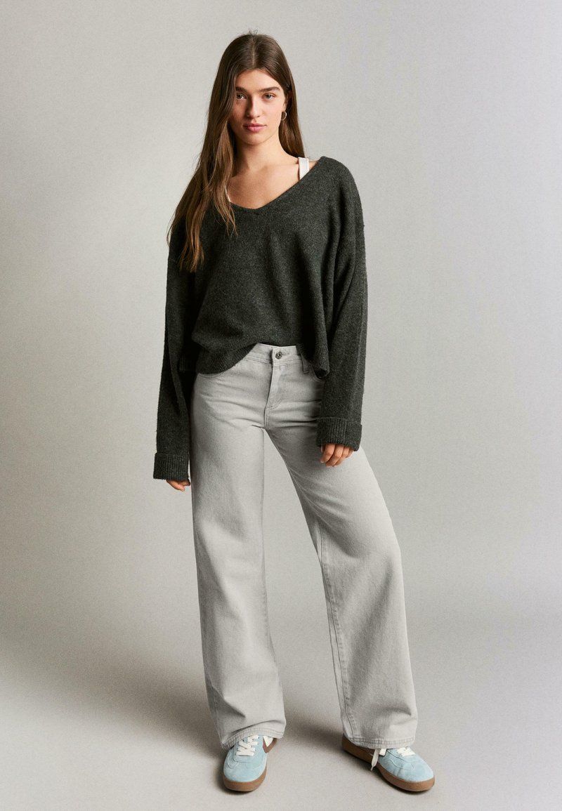 Bershka BACK DETAIL - Jeans Straight Leg - light grey/hellgrau - Zalando.at