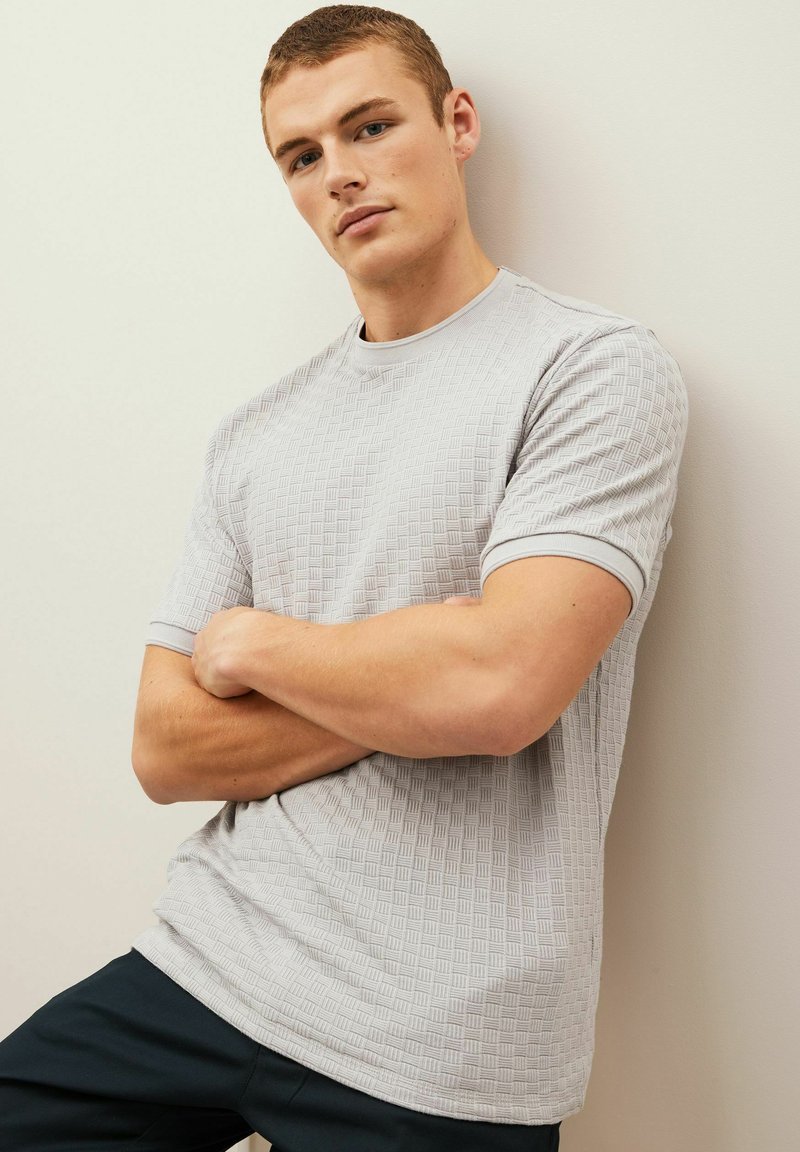 Next TEXTURED - T-shirt print - grey basket weave/grijs - Zalando.nl