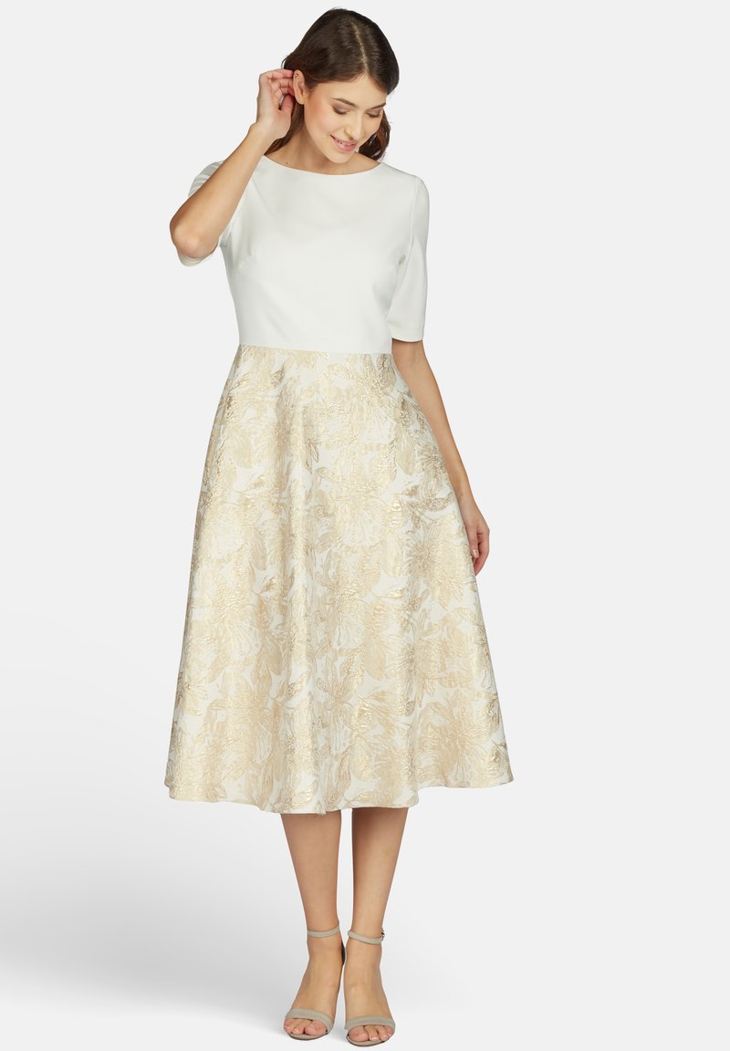 KLEO ABEND MIT SCHWINGENDEM JACQUARD UND HALBARM - Cocktailkleid/festliches Kleid - beige ...