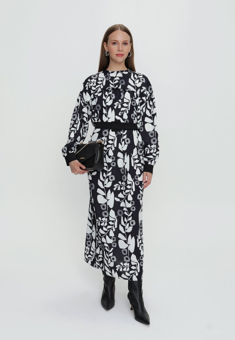 Armine ROBED - Maxikleid - black/schwarz - Zalando.de