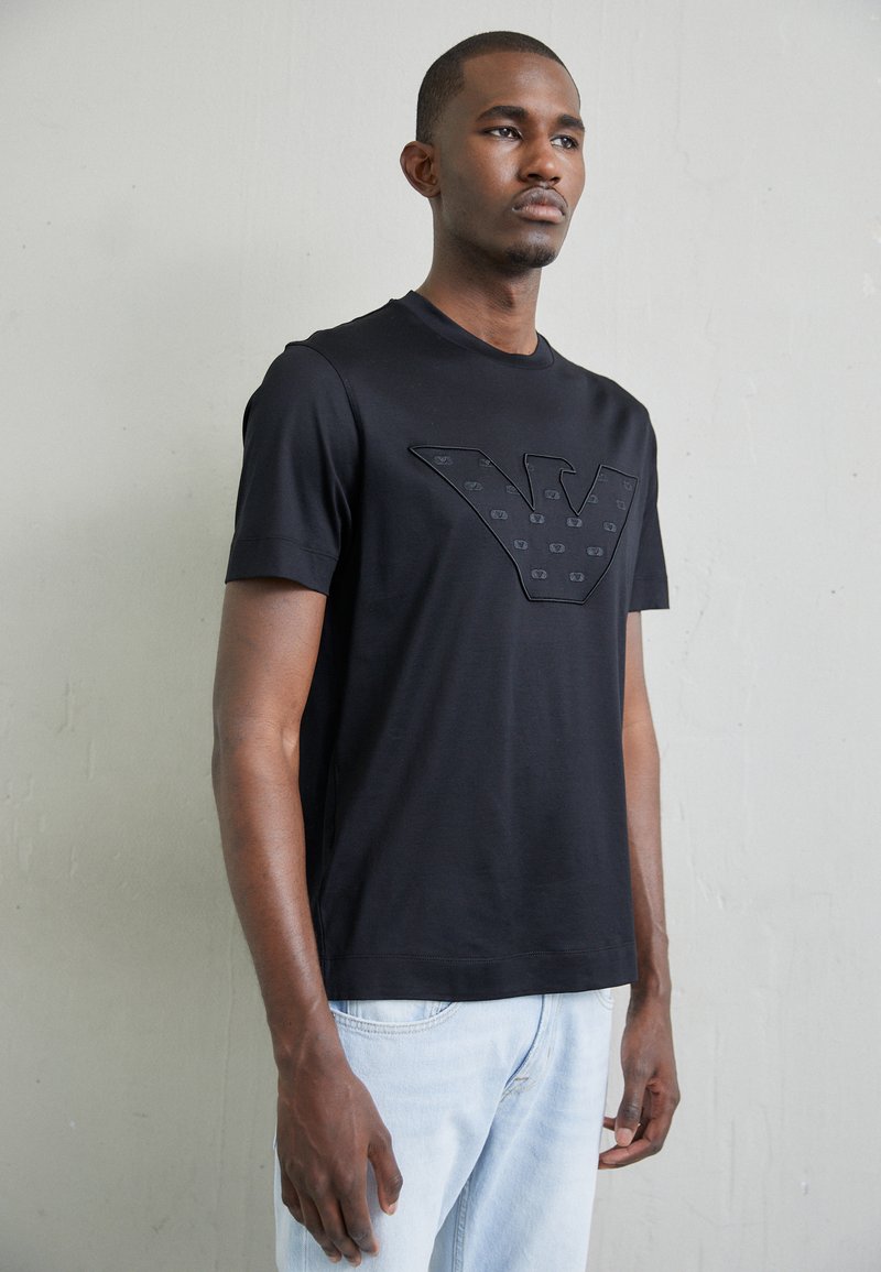 Emporio Armani T-shirt con stampa - nero - Zalando.it