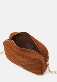 Anna Field Olkalaukku - cognac/konjakki - (Pre-owned) - Zalando.fi
