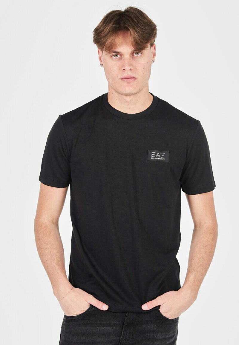 EA7 Emporio Armani LUX - T-shirt con stampa - black/nero - Zalando.it