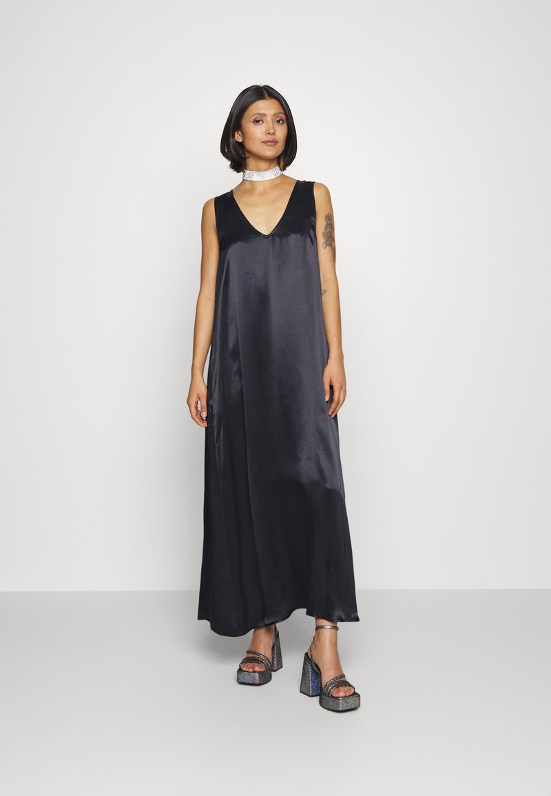 Minimum LESTA - Dienas kleita - black/melns - Zalando.lv