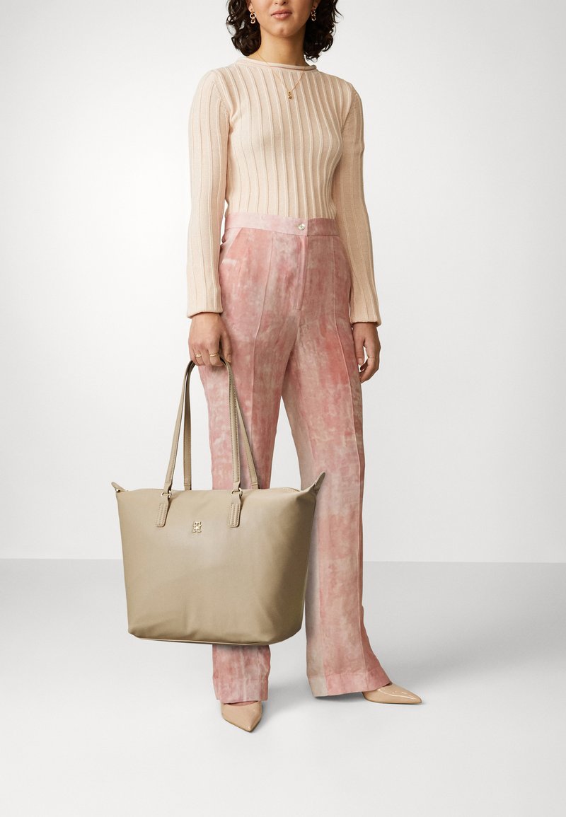 Tommy Hilfiger POPPY PLUS TOTE - Handtasche - merino/beige - Zalando.at
