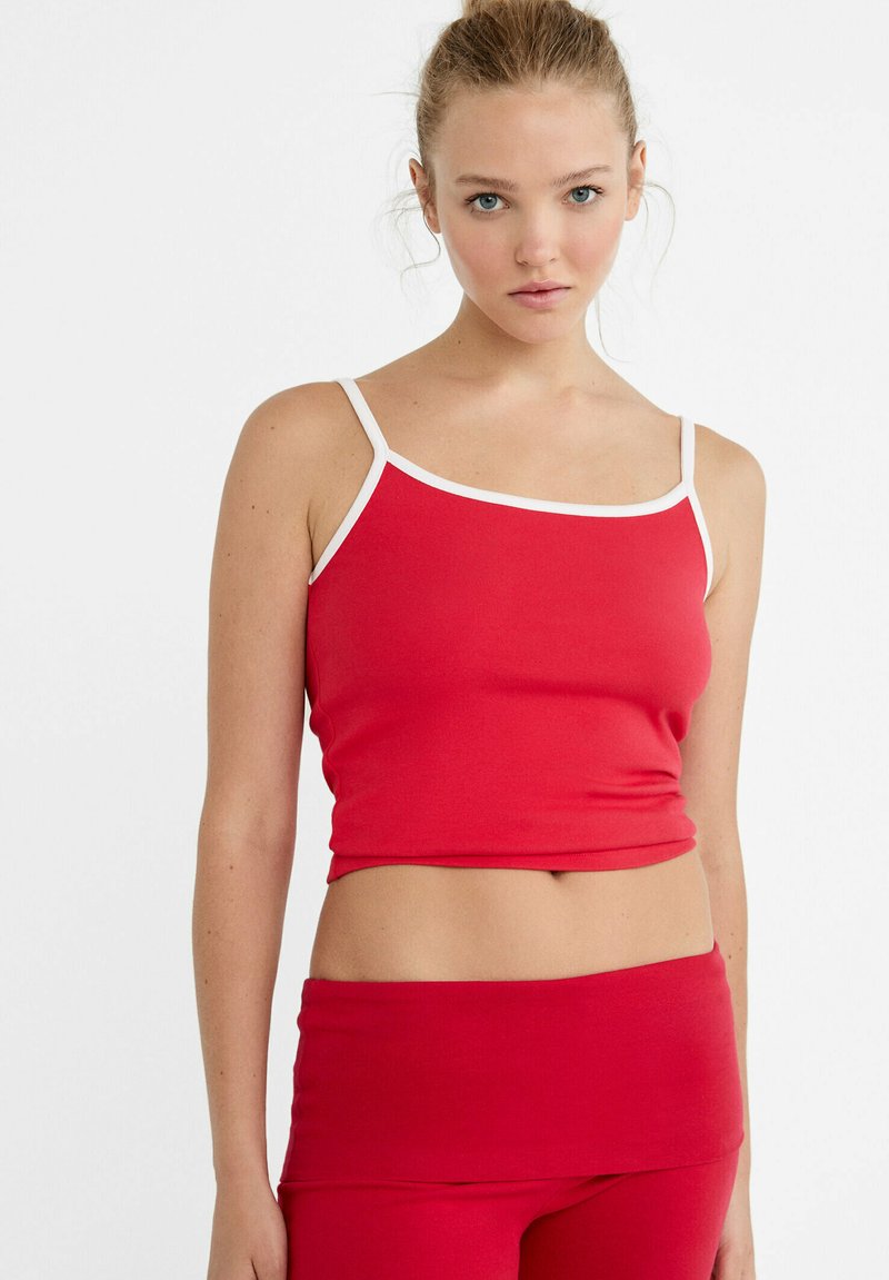 Stradivarius WITH A ROUND NECKLINE AND THIN STRAPS - Top - red/rot ...