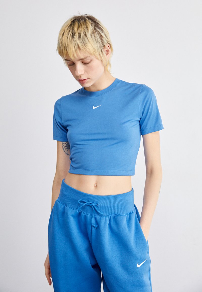 Nike Sportswear TEE ESSENTIAL SLIM - Basic T-shirt - star blue/blue ...