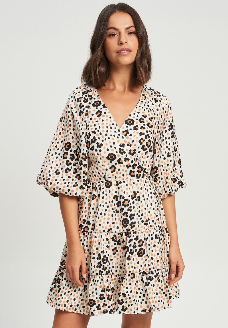 CALLI FOXIE - Day dress - abstract floral/white - Zalando.ie