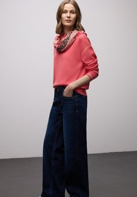 Street One GEMUSTERTER LOOP - Tubhalsduk - pink/korall - Zalando.se