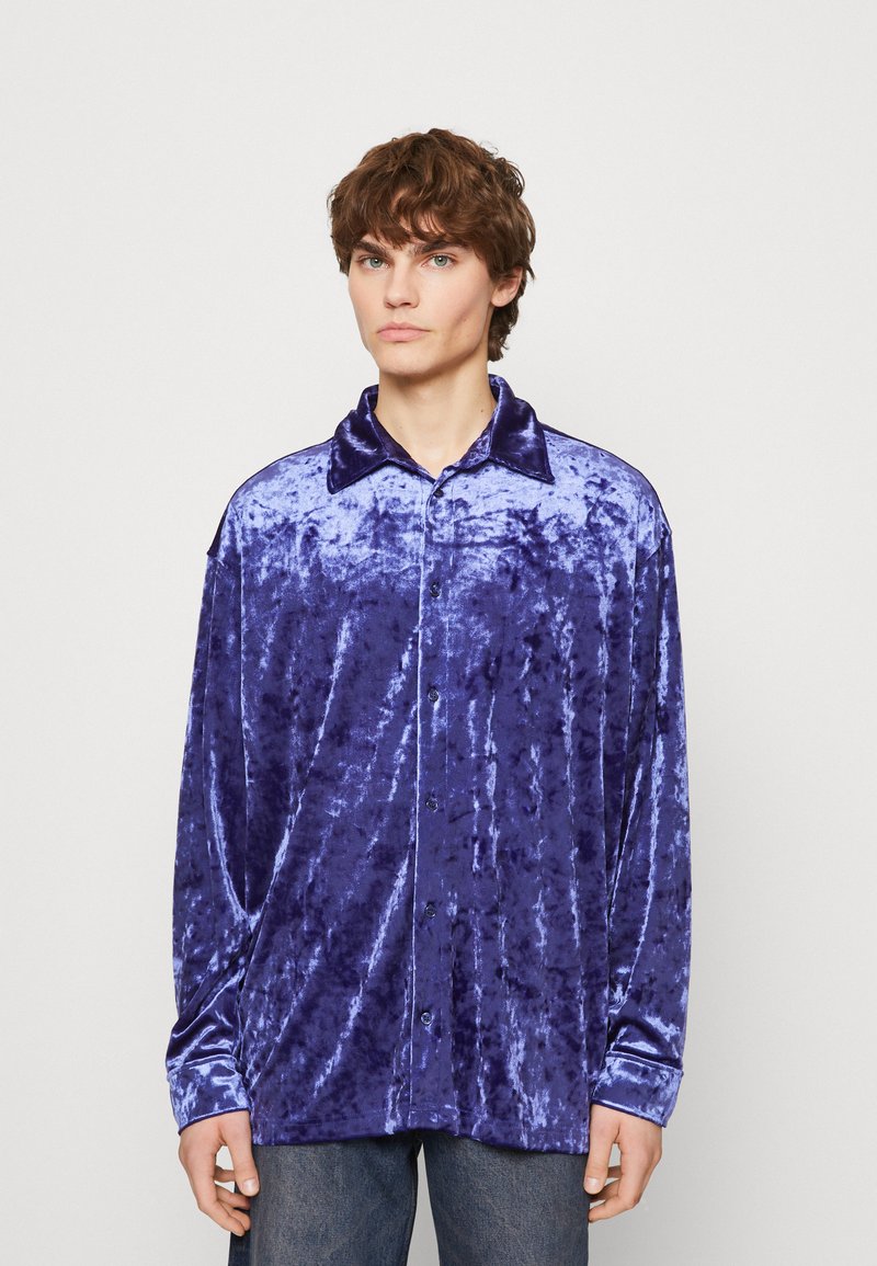 Weekday LESLEY SHIRT UNISEX - Camisa - blue/azul - Zalando.es