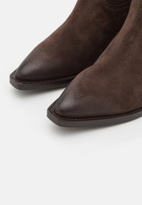 Ash DOLLY - Santiags - dark brown/marron foncé - ZALANDO.FR
