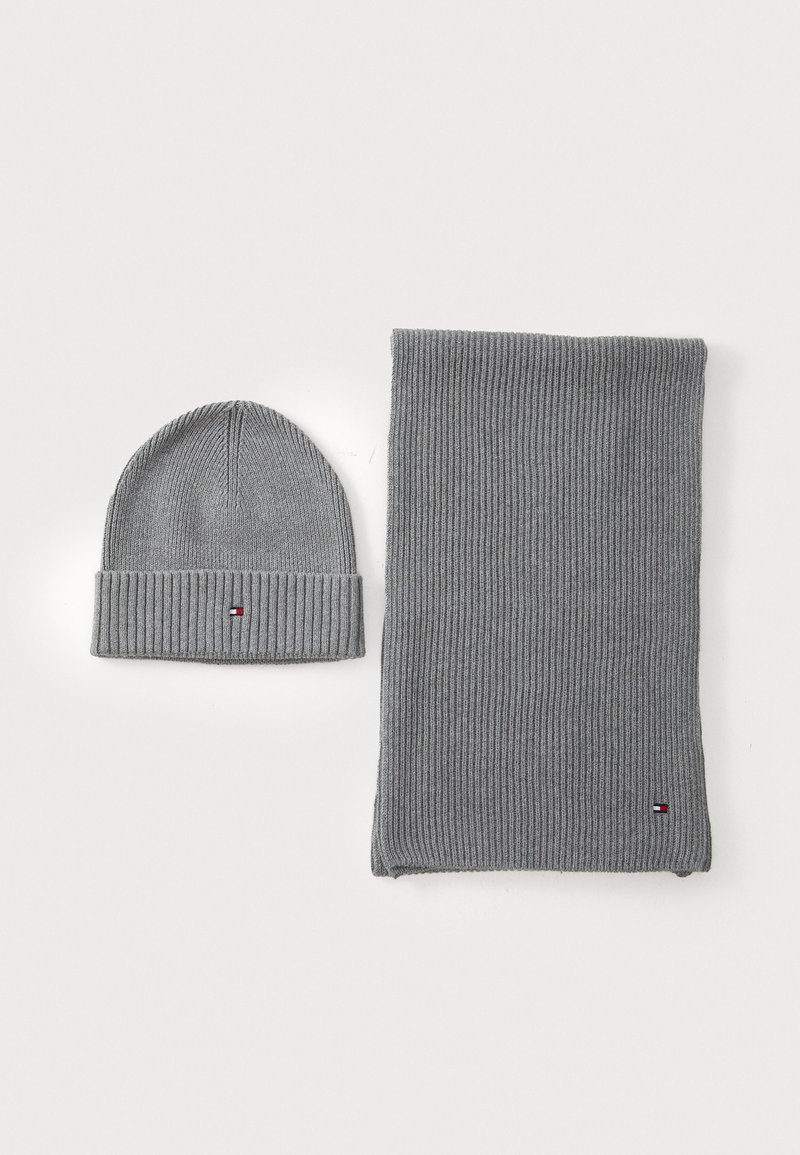 Tommy Hilfiger FLAG BEANIE & SCARF SET - Schal - mid grey heather/grau ...