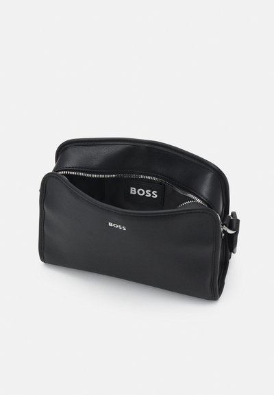 BOSS SANDY CROSSBODY - Umhängetasche - black/schwarz - Zalando.ch