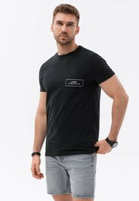 Ombre WITH A CHEST POCKET - Print T-shirt - black - Zalando
