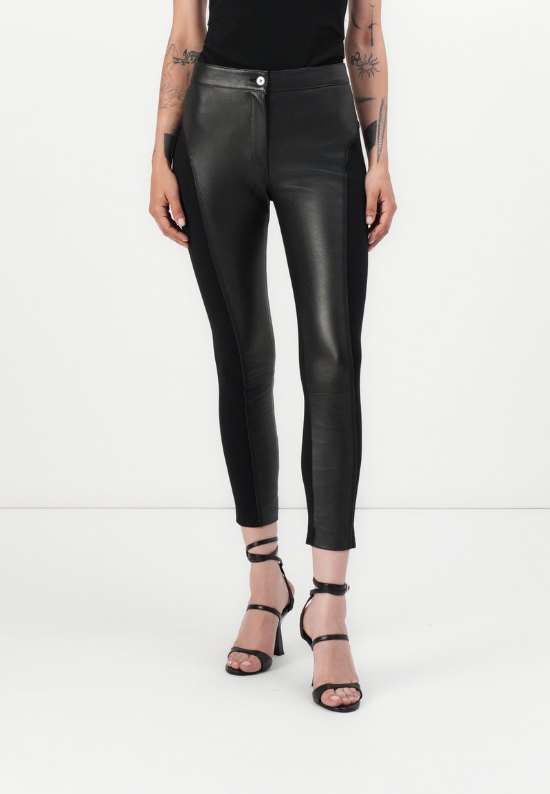 Pinko PIZZA PANTALONE BIMATERIALE - Pantaloni di pelle - nero limousine ...