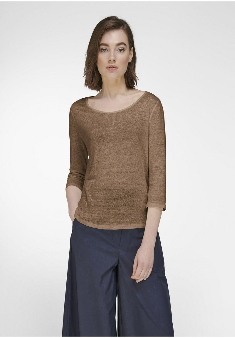 PETER HAHN Long sleeved top - camel - Zalando.de