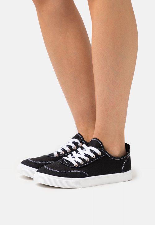 Rubi Shoes by Cotton On PEGGY LACE UP PLIMSOLL - Sneaker low - black ...