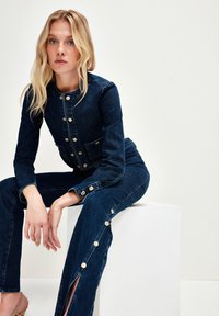 adL BUTTONED - Flared Jeans - blue/blau - Zalando.de