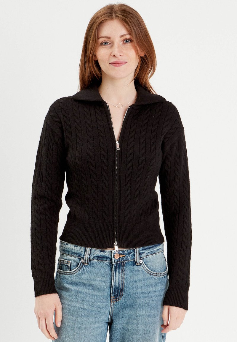 Cache Cache MIT REISSVERSCHLUSS UND ZOPFMUSTER - Chaqueta de punto ...