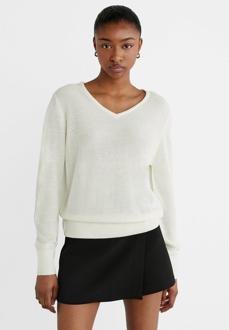 Stradivarius V-NECK - Pullover - white/blanc - ZALANDO.CH
