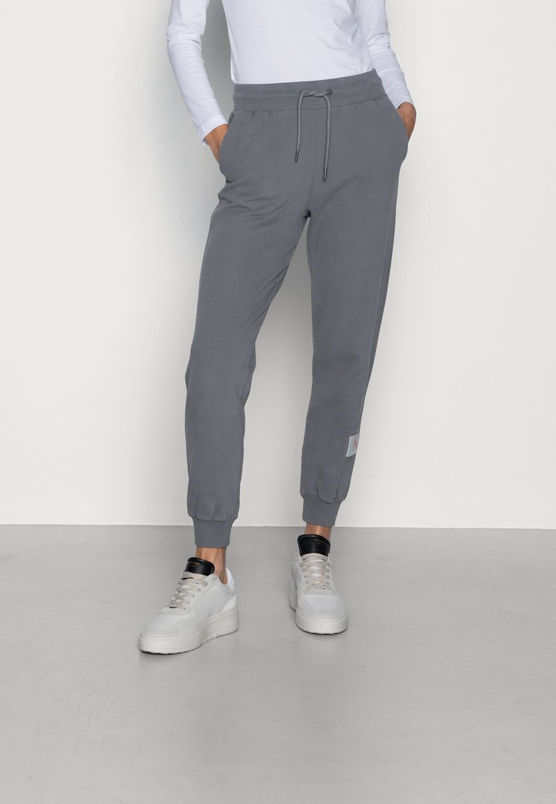 Calvin Klein Jeans Relaxed Fit Track Pant Tracksuit Bottoms Shining