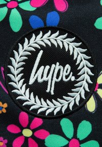 Hype HAND DRAWN FLORAL - Rucksack - black - Zalando.de