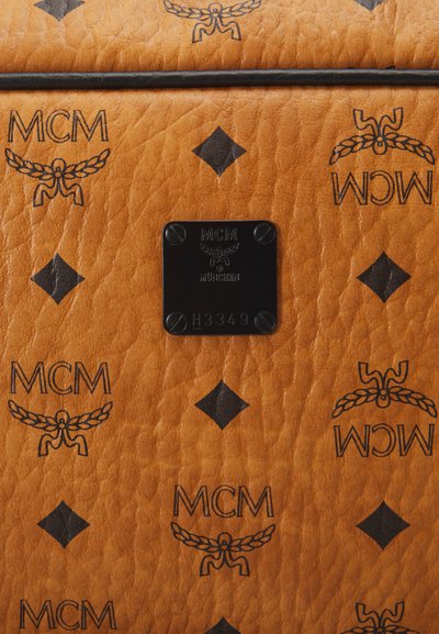 MCM AREN BACKPACK UNISEX - Reppu - cognac/konjakki - Zalando.fi