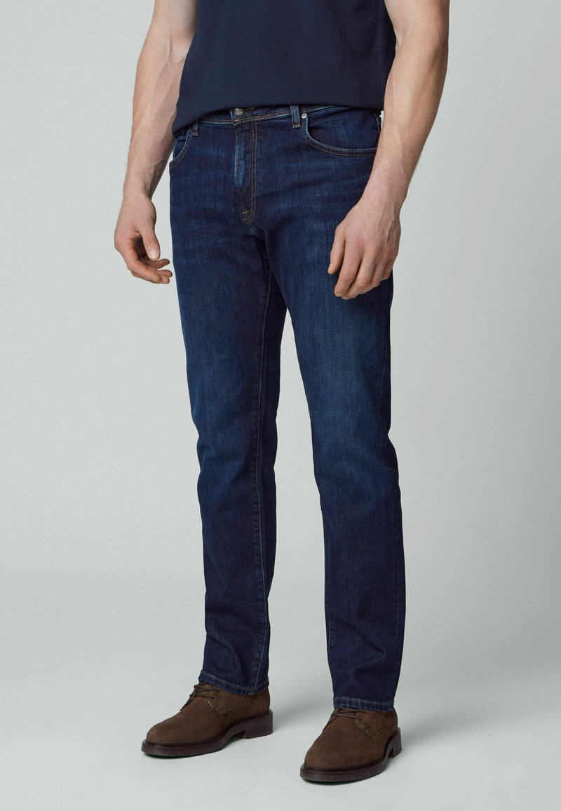 Hackett London VINTAGE WASH CL - Straight leg jeans - denim blue/blauw ...