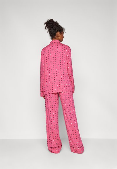 CHIARA FERRAGNI ICONIC EYE STAR SET - Pyjamas - fantasy print fucsia ...