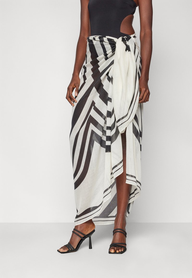 Triumph BEACH MYWEAR PAREO - Beach accessory - white - Zalando