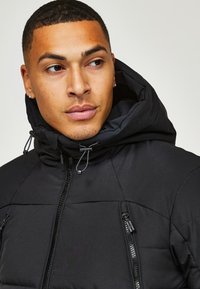 Kings Will Dream COLTON SHORT PUFFER JACKET - Veste d'hiver - jet black ...