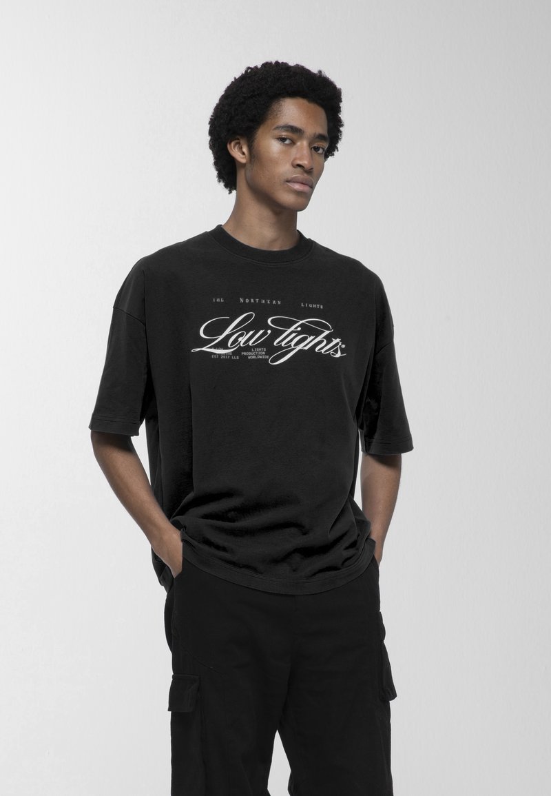 LOW LIGHTS STUDIOS® LOGO UNISEX - Camiseta estampada - black/negro ...