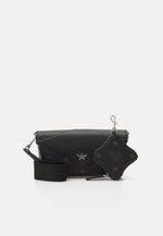 MCM DIAMOND VMIX FLAT POUCH SET - Across body bag - black - Zalando