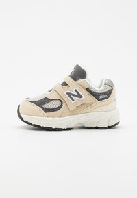 New Balance 2002 - Walking trainers - beige/grey/beige - Zalando.co.uk