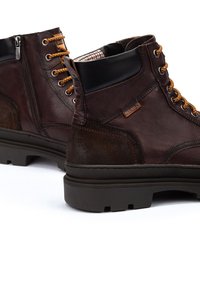 Pikolinos DE PELE OURENSE - Botines con cordones - caoba/marrón oscuro ...