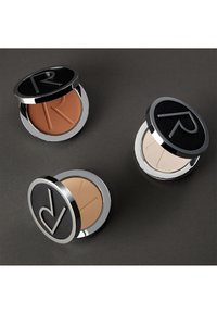 Rodial INSTAGLAM COMPACT DELUXE ILLUMINATING POWDER - Highlighter - 01 ...