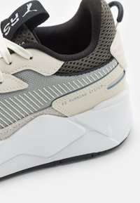 Puma RS-X UNISEX - Sneaker low - limestone/whisper white/beige - Zalando.de