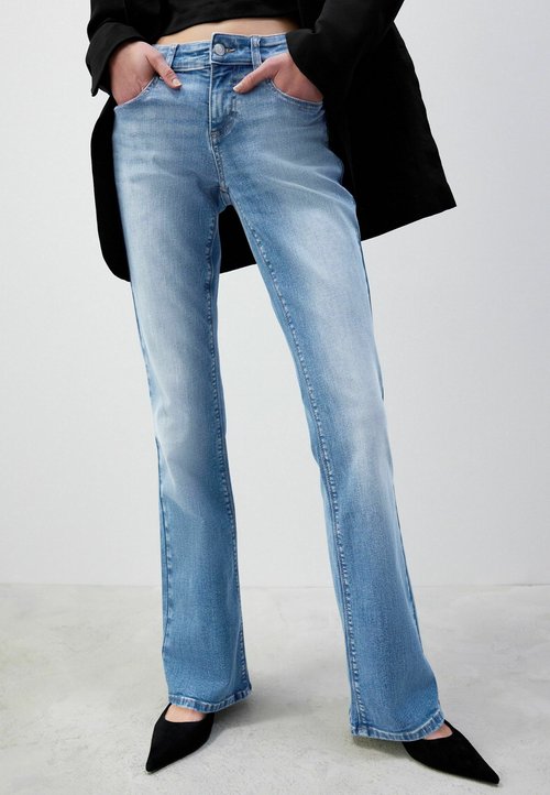 Next SUPER SOFT STANDARD - Jeans Bootcut - rinse blue/blå - Zalando.dk